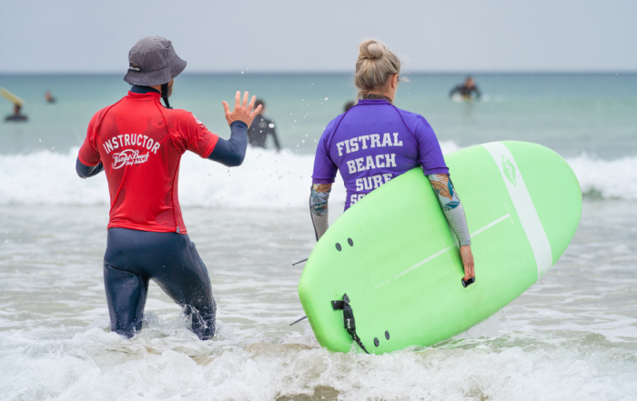 7 Tips for Beginner Surfers - Fistral Beach Surf School